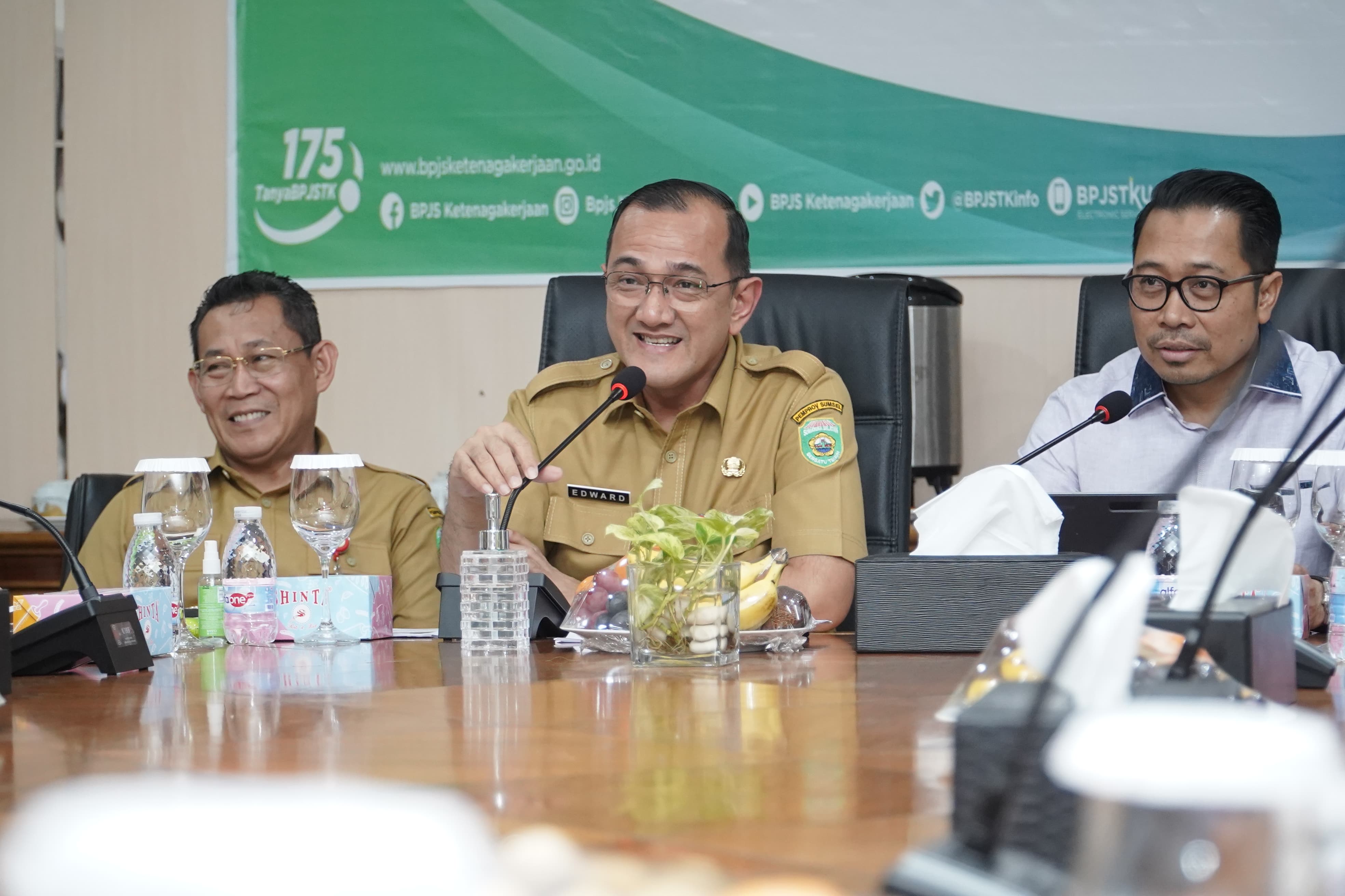Plh Sekda Sumsel Edward Chandra : BPJS Ketenagakerjaan Penting Dimiliki ...