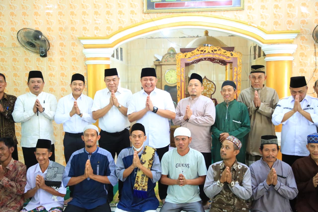 Satudata Sumsel | Safari Jumat di Muba, Herman Deru Pererat Silaturahmi ...