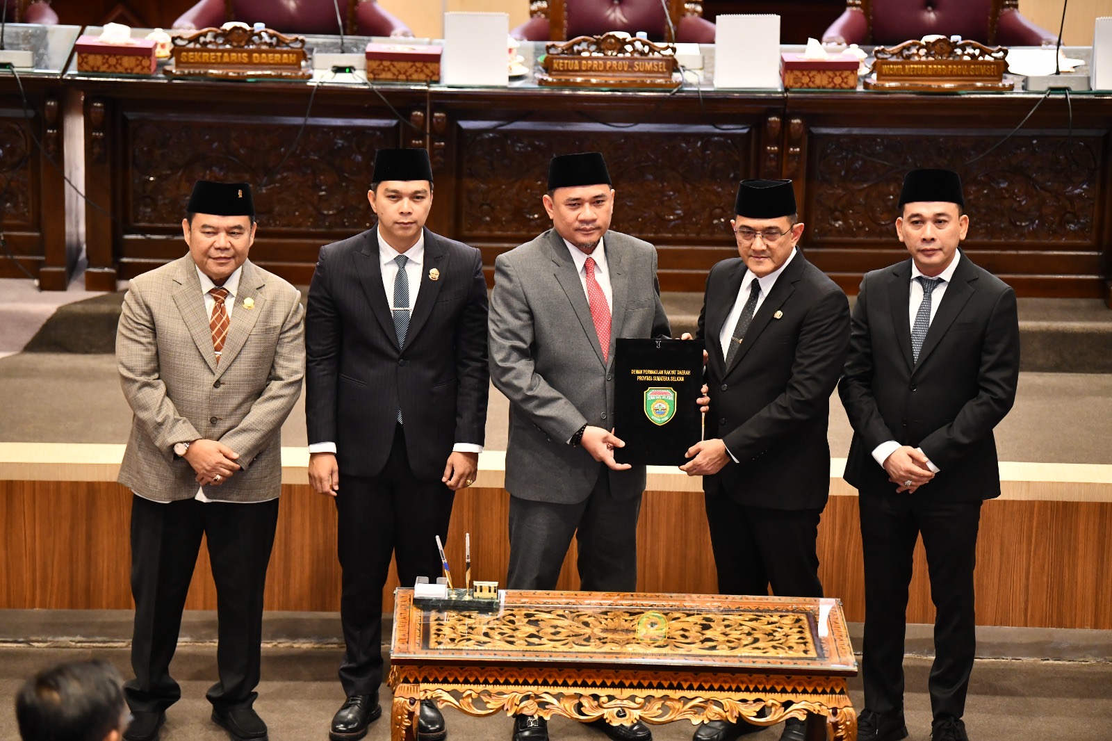 DPRD Sumsel Tetapkan Pasangan Gubernur dan Wakil Gubernur Sumsel ...