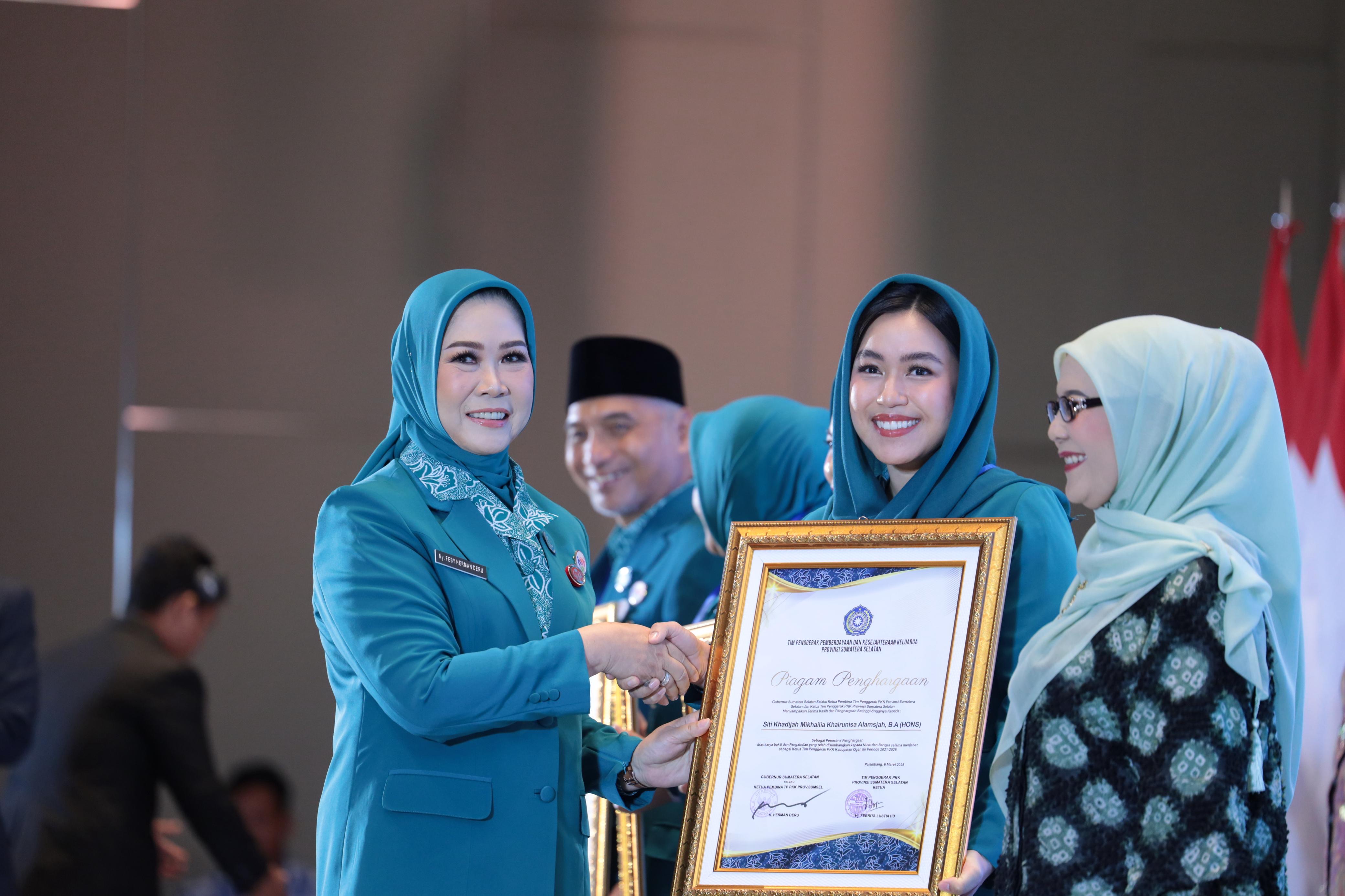 HD : Maksimalkan Peran Ketua PKK, Pembina Posyandu dan Ketua Dekranasda ...
