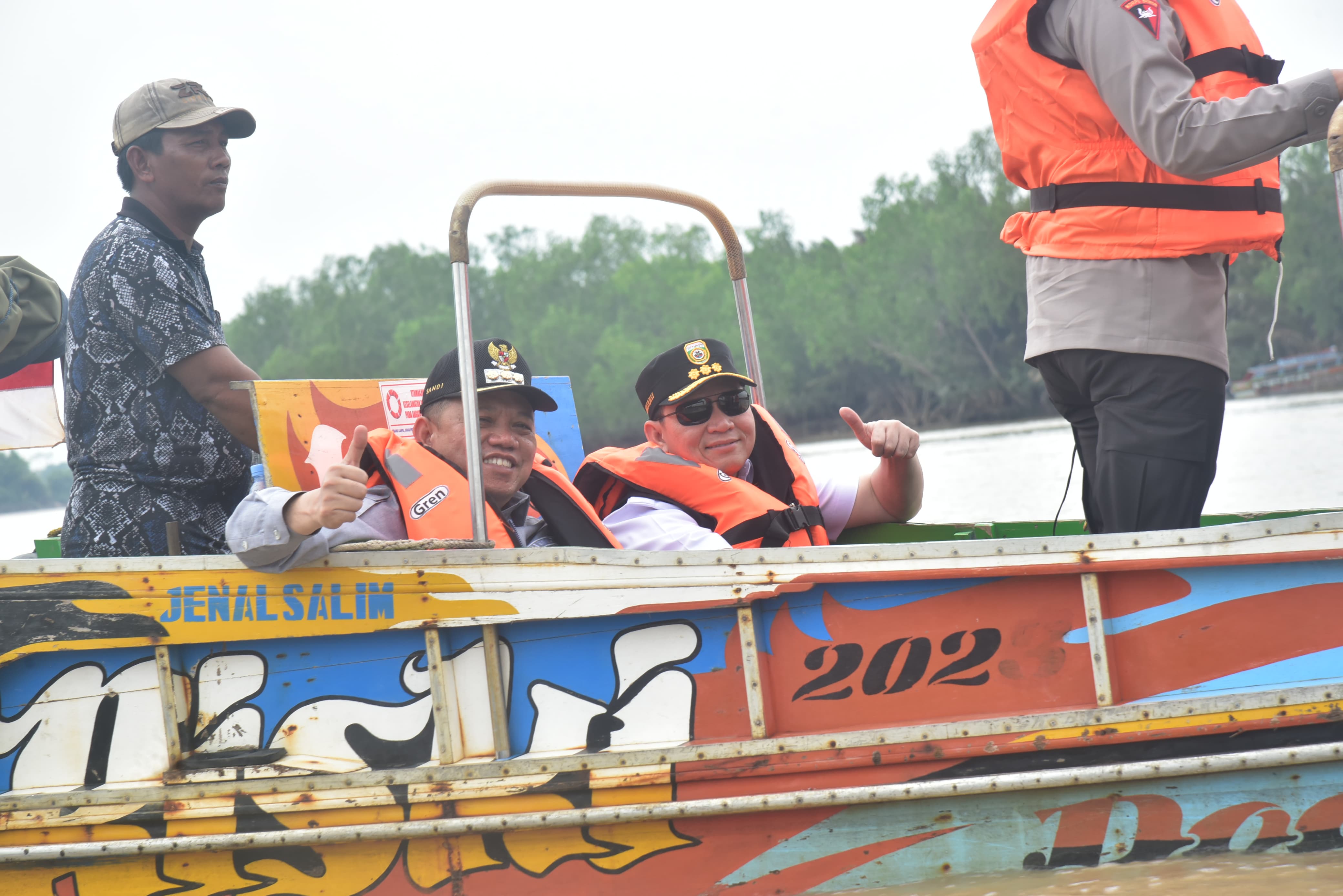 Pj Gubernur Sumsel Elen Setiadi Tinjau Kondisi Jembatan Ambruk Ditabrak ... Pj Gubernur Sumsel Elen Setiadi Tinjau Kondisi Jembatan Ambruk Ditabrak ...