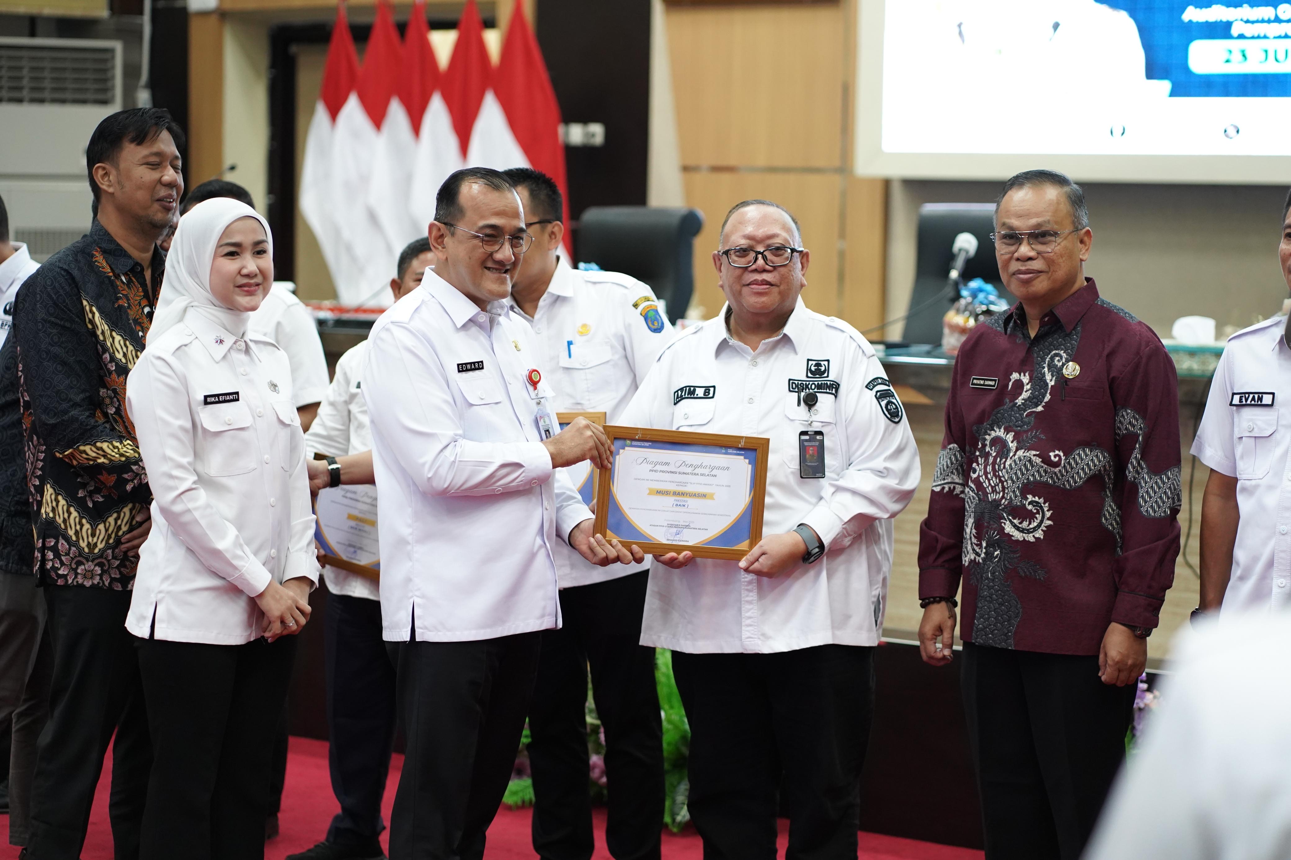 Tingkatkan Transparansi Informasi Publik, Sekda Edward Candra Buka ...