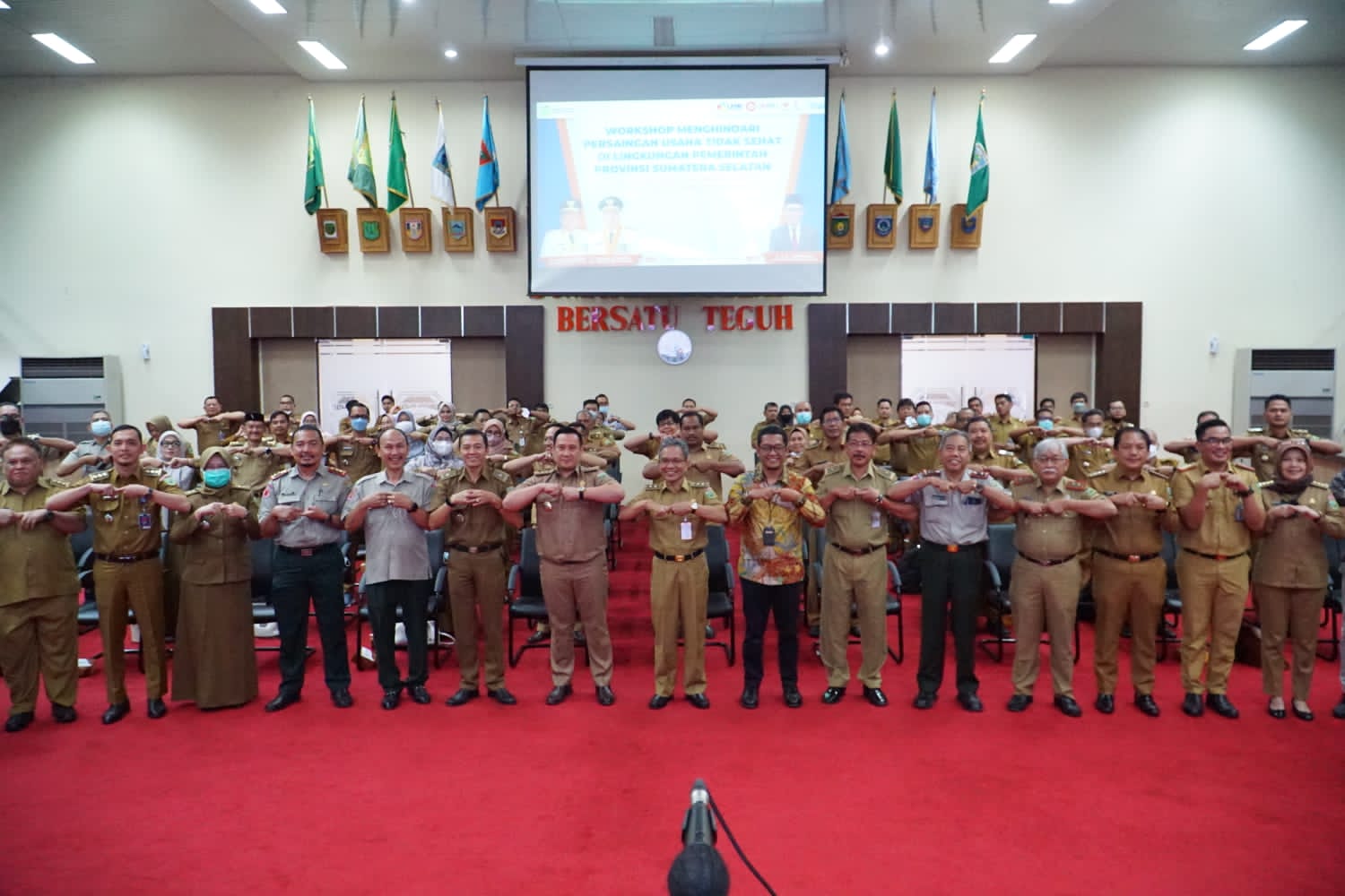 Pemprov - Sekda Buka Workshop Menghindari Persaingan Usaha Tidak Sehat Pemprov - Sekda Buka Workshop Menghindari Persaingan Usaha Tidak Sehat