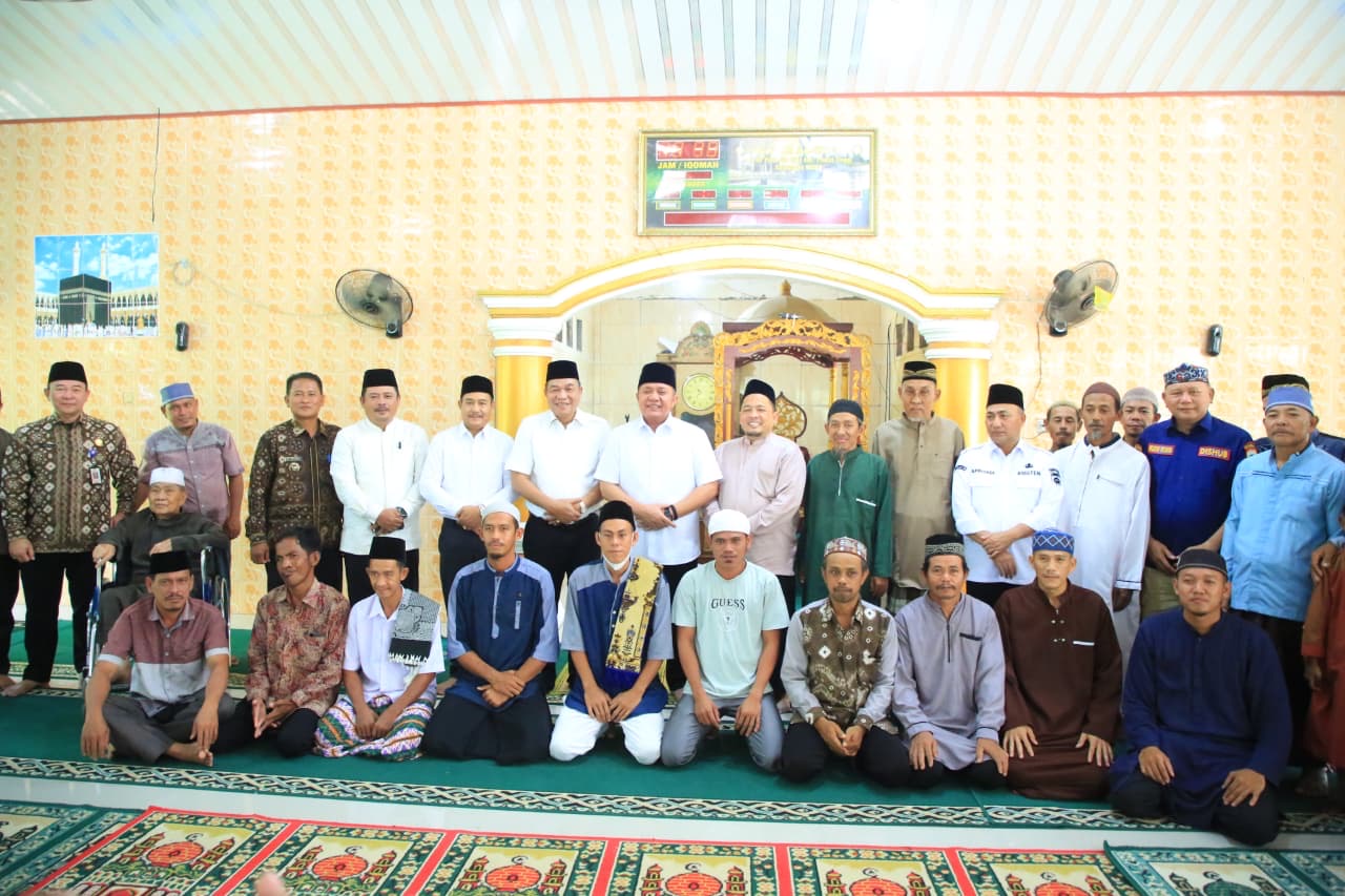 Satudata Sumsel | Safari Jumat di Muba, Herman Deru Pererat Silaturahmi ...