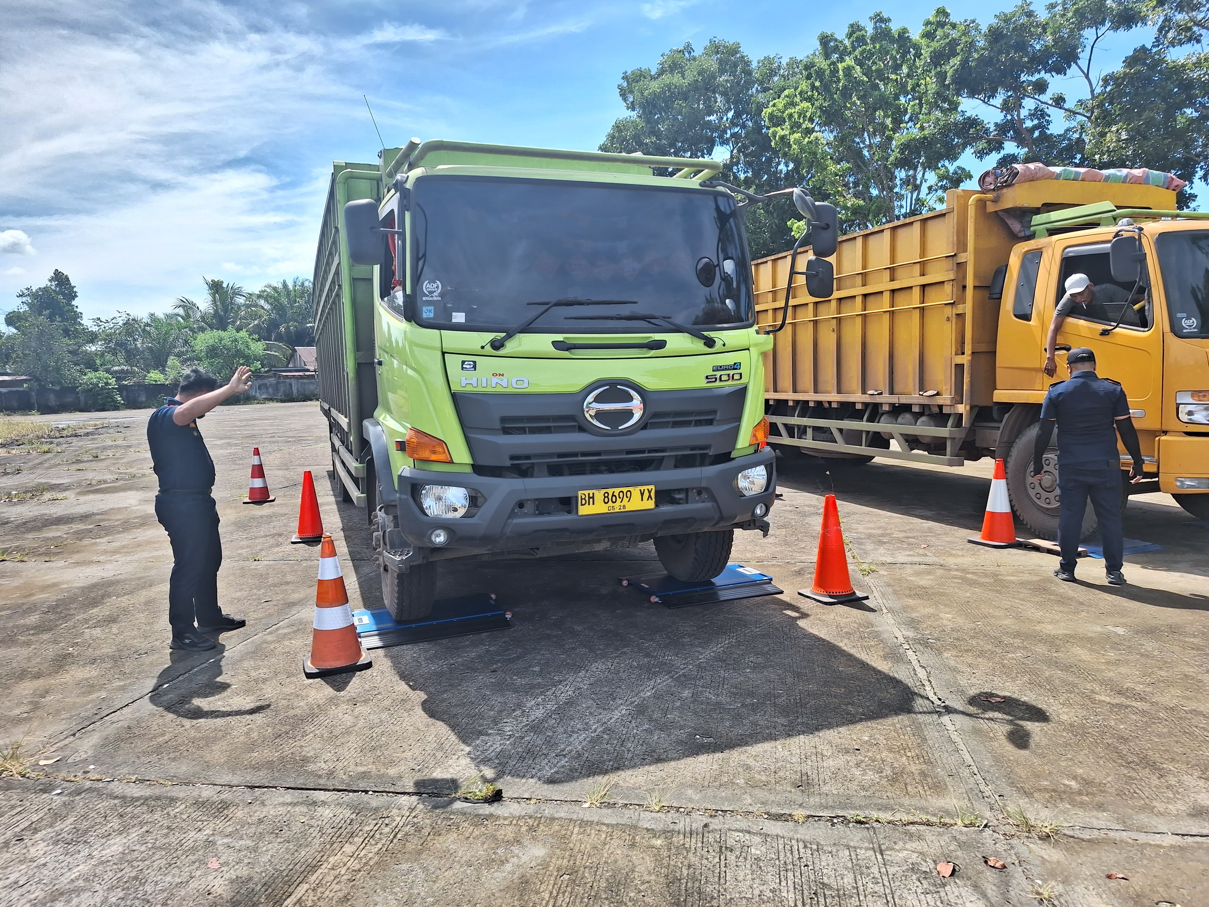 Pertama di Indonesia Penimbangan Portable/Dinamis Pengawasan dan ...
