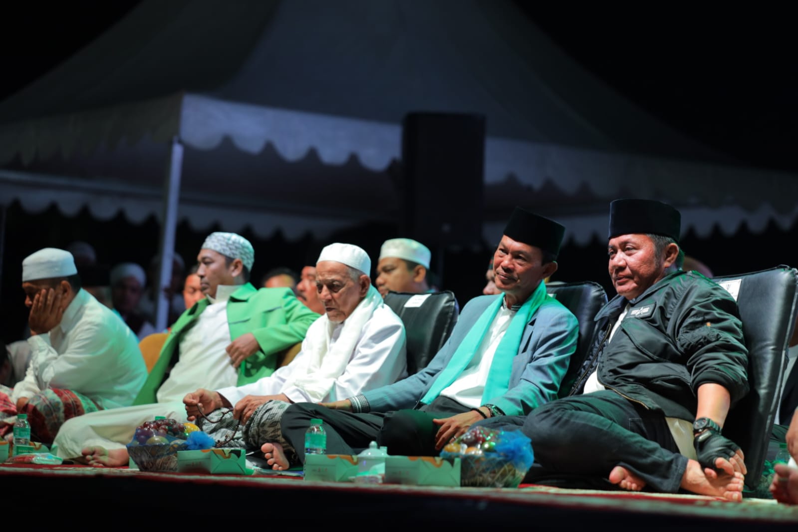 Tutup Tahun, HD Berdzikir dan Bersholawat Munajat bersama Ribuan ...